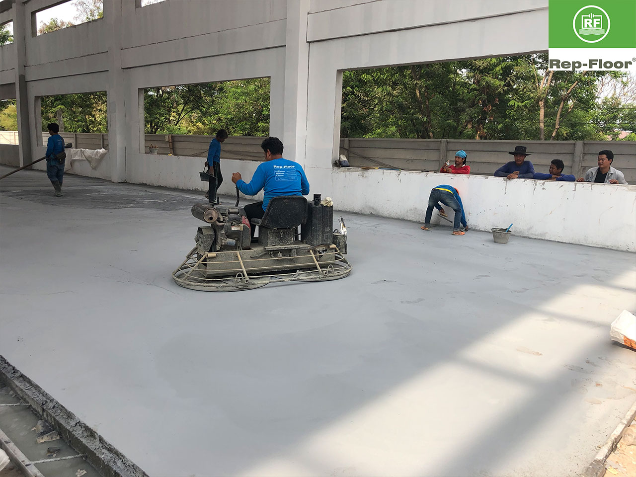 พื้น Floor Hardener คืออะไร ? - www.repfloor.com